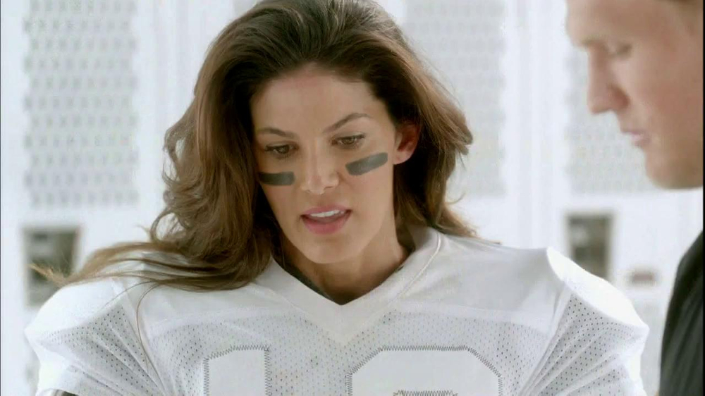 Zaxby's Big Zax Snack Meal TV Commercial Featuring Clay Matthews - iSpot.tv