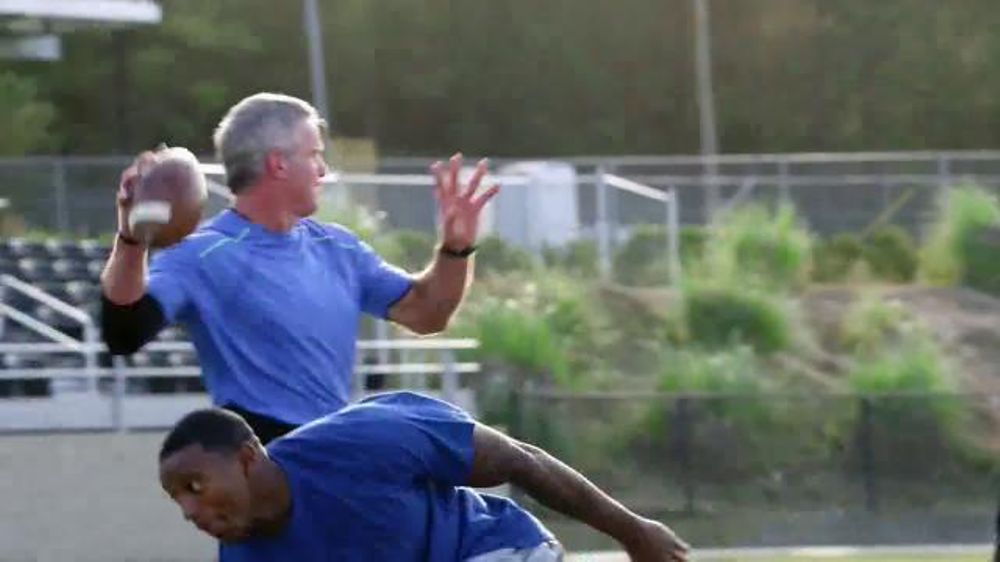 Copper Fit Back Pro TV Commercial, 'Relief' Featuring Brett Favre ...