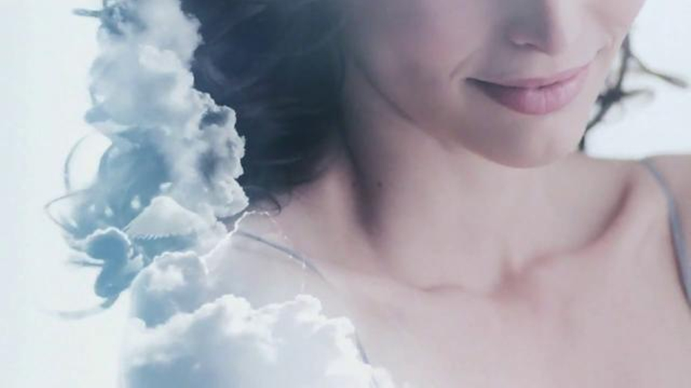 Glade Clean Linen TV Commercial, 'Feel Fresh and New' - iSpot.tv