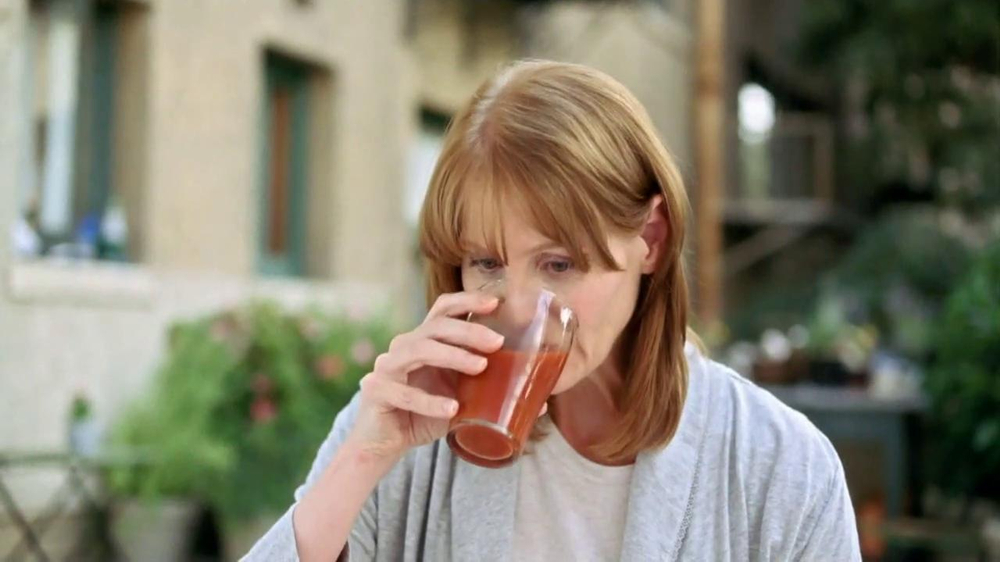 V8 Vegetable Juice TV Commercial, 'Balcony' Featuring Jackie Chan ...