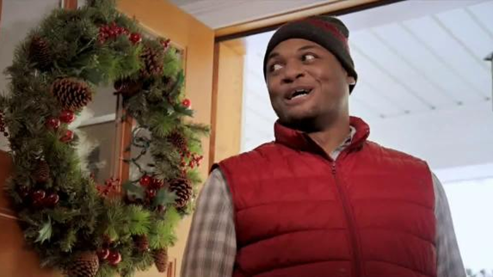 KFC Festive Feast TV Commercial, 'Fit the Tree' - iSpot.tv