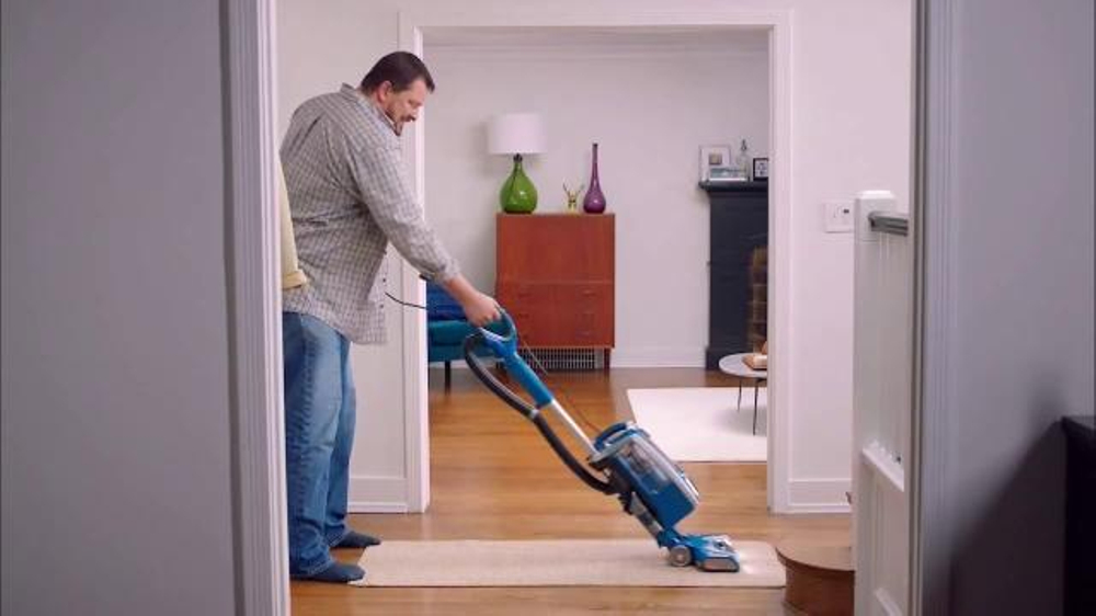 Shark Rotator Powered Lift-Away Speed TV Commercial, 'Little Mom ...