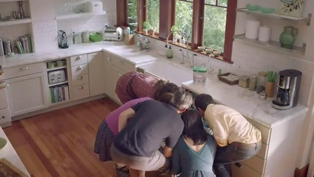 Cascade TV Commercial, 'Dinner Party' - iSpot.tv