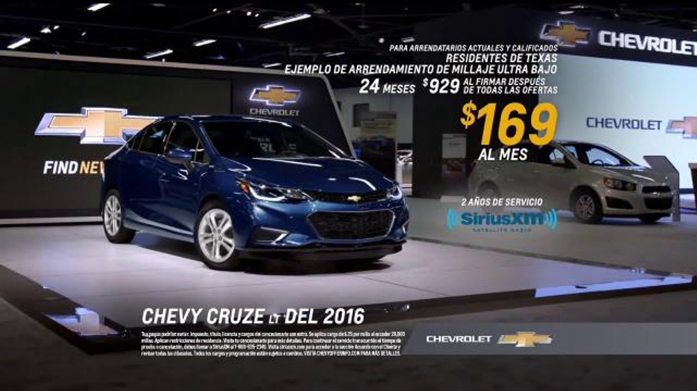 Chevrolet TV Commercial, 'Exhibición de autos: 2016 Cruze' - iSpot.tv