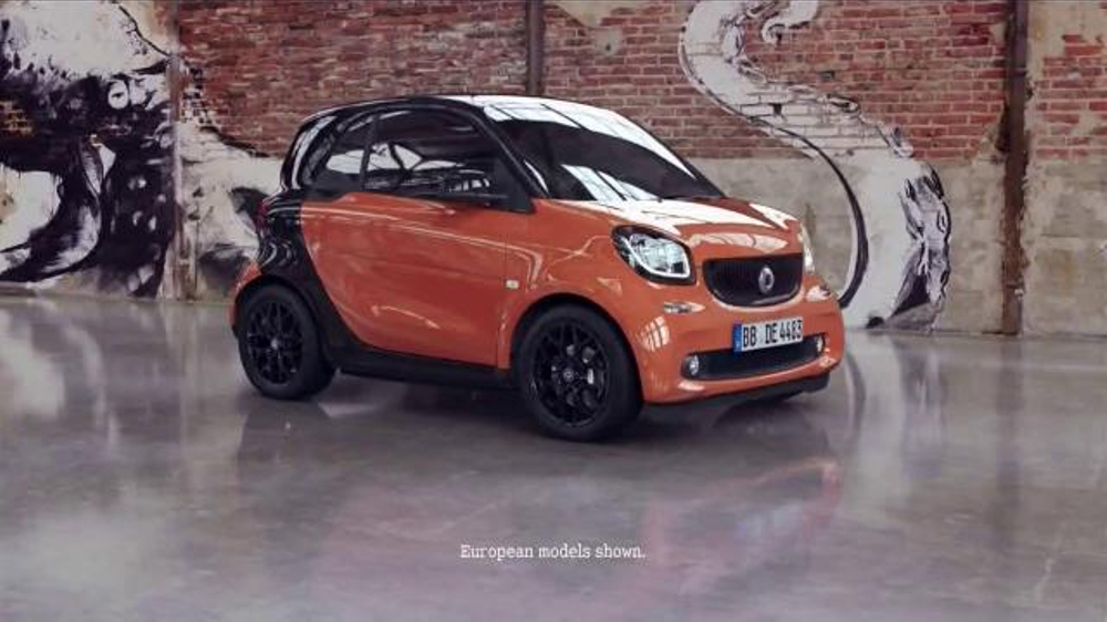 2016 smart fortwo TV Commercial, 'Inside/Outside' - iSpot.tv