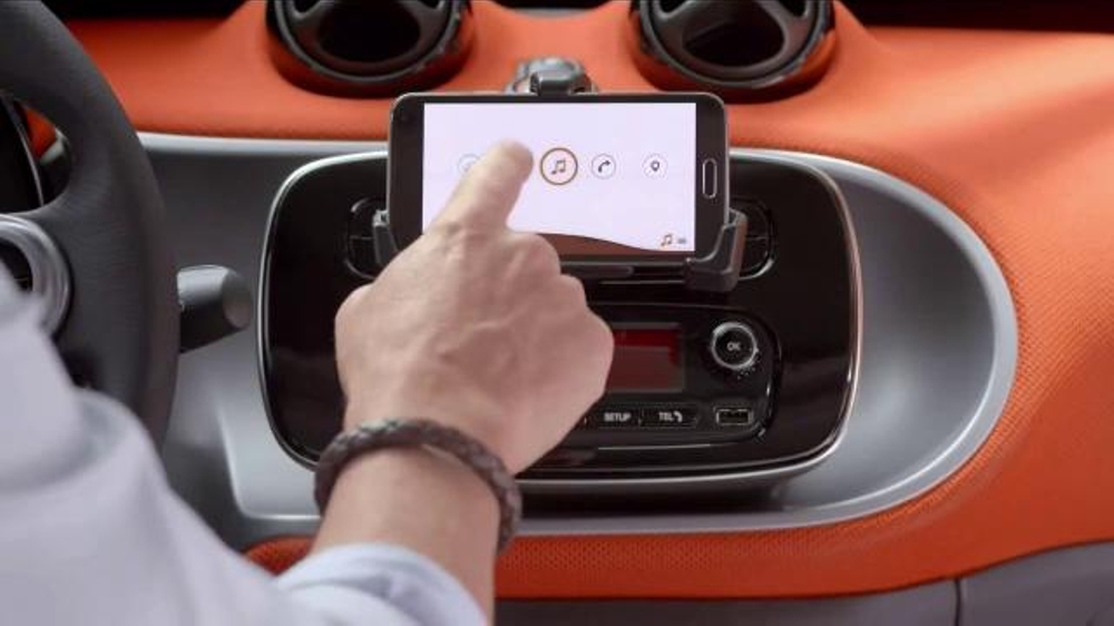 2016 smart fortwo TV Commercial, 'Inside/Outside' - iSpot.tv